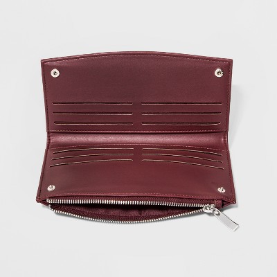 Target Wallets Women | IUCN Water