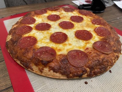 Self-rising Crust Uncured Pepperoni Frozen Pizza - 30oz - Good & Gather ...