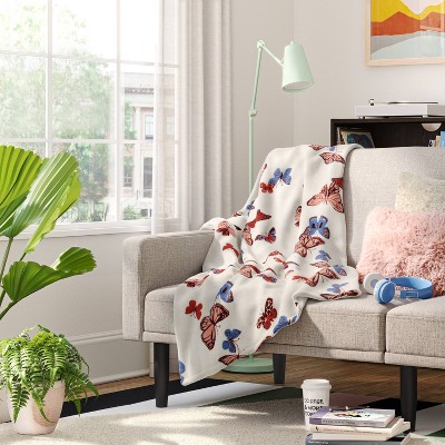 Room Essentials : Throw Blankets : Target