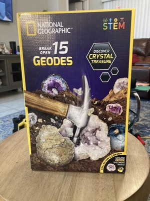 National Geographic Break Open 15 Premium Geodes, Includes Goggles ...