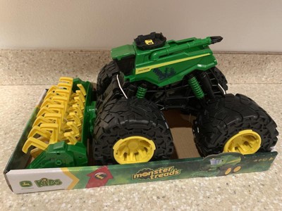 John Deere Monster Treads Super Scale Combine : Target
