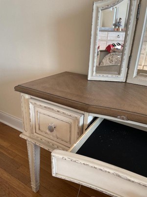 Set Of 3 Realyn Vanity/mirror/stool Chipped White - Signature Design By ...