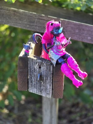 Monster High 12.7" Catty Noir Fashion Doll Pink Hair/pink Eyes With Pet ...