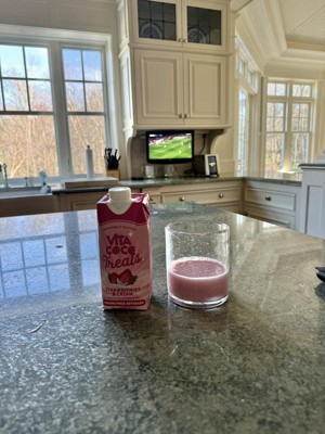 Vita Coco Treats Strawberries & Cream Coconut Milk Drink - 16.9 Fl Oz ...