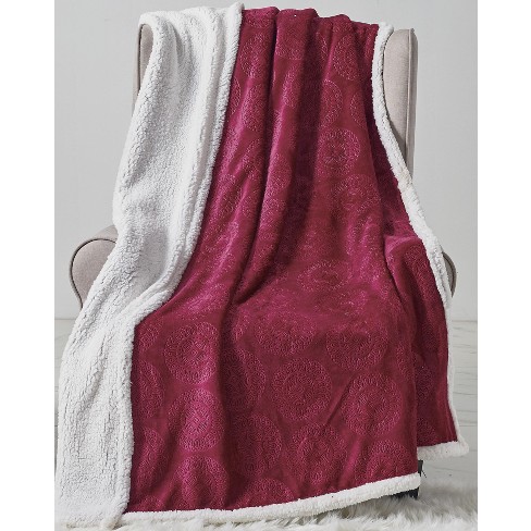 Sheridan Ultra Warm And Comfortable Caesar Emblem Faux Shearling Throw ...