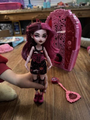 Monster High 10.5" Skulltimate Secrets Garden Mysteries Playset, Draculaura Doll With 19 ...