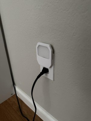 Globe Electric 2pk Led Always On Flat Panel Night Lights : Target