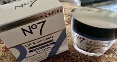 No7 Lift & Luminate Triple Action Fragrance Free Day Cream With Spf 30 ...