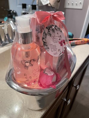 Freida & Joe Lavender Fragrance Bath & Body Collection In Silver Tub ...