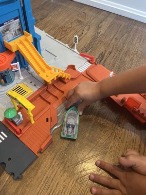 Matchbox Action Drivers Transportation Hub Playset : Target