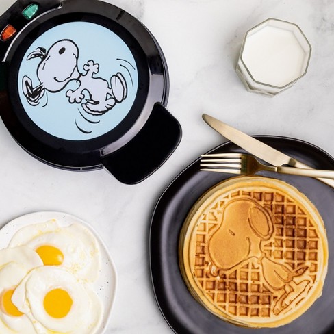 Uncanny Brands Peanuts Snoopy Waffle Maker : Target