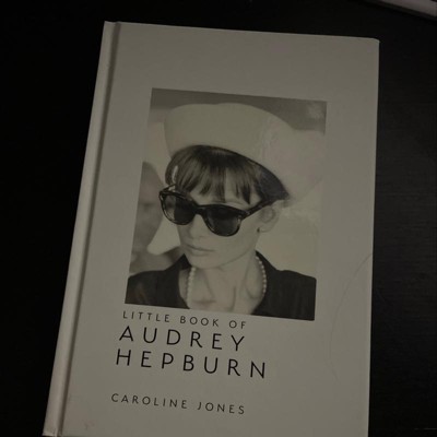 Little Book Of Audrey Hepburn - (little Books Of Fashion) 4th Edition ...