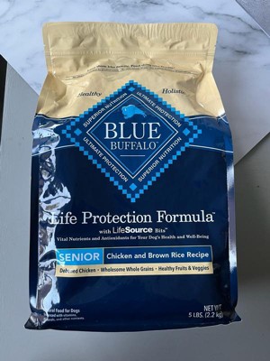 Blue Buffalo Life Protection Senior Dry Dog Food With Chicken Flavor ...