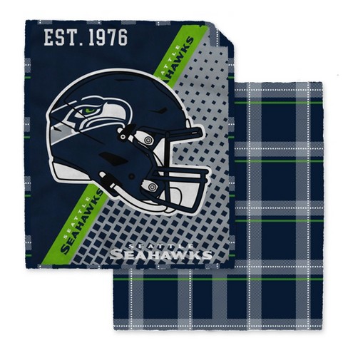 Nfl Seattle Seahawks Gradient Helmet Double Sided Ultra Cozy Blanket ...