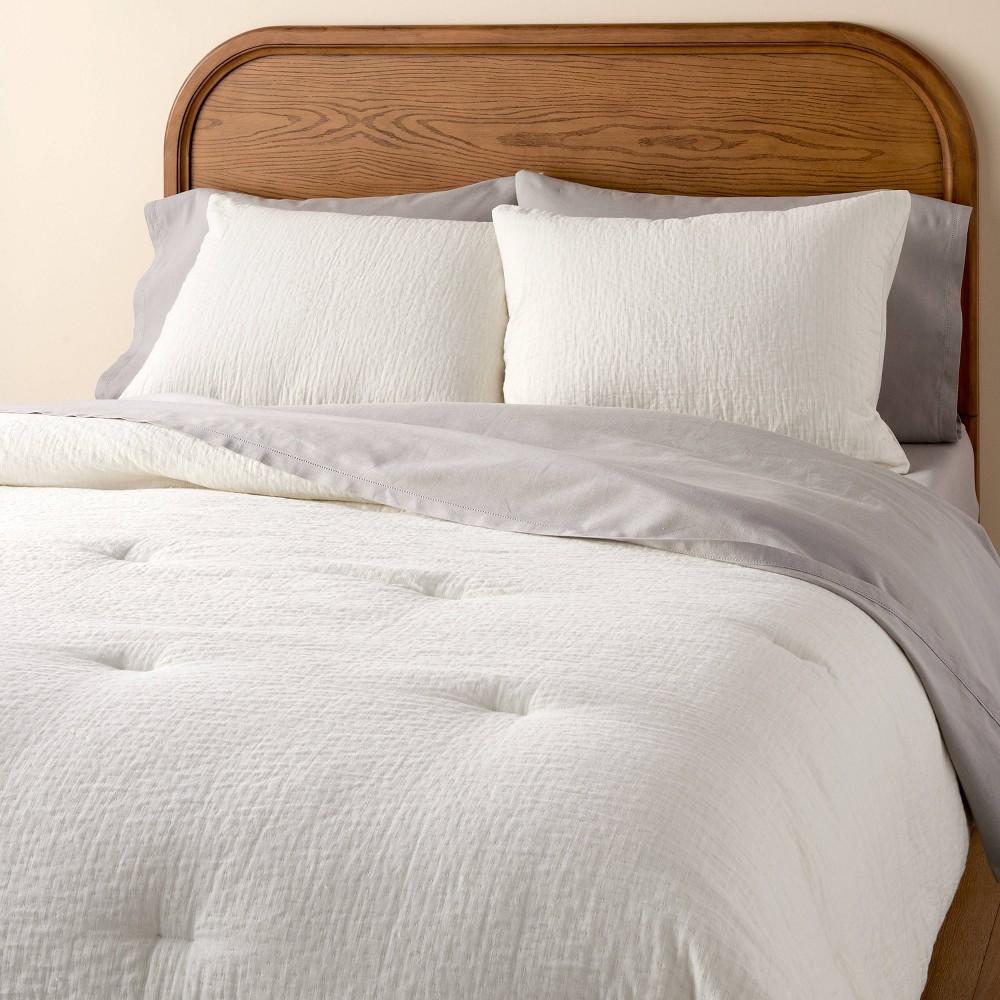 Full/Queen Gauze Stitch Pin Dot Comforter Sour Cream - Hearth & Hand ...