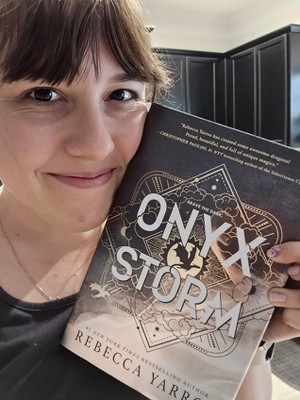 Onyx Storm (deluxe Limited Edition) - By Rebecca Yarros (hardcover ...