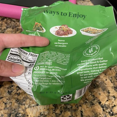 Garlic Pepper Crispy Onion Strings Salad Topper - 3.5oz - Good & Gather ...