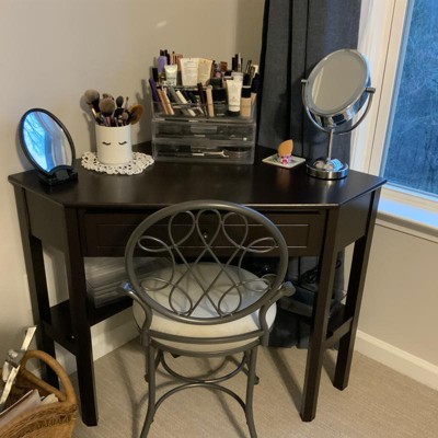 Corner Desk - Buylateral : Target