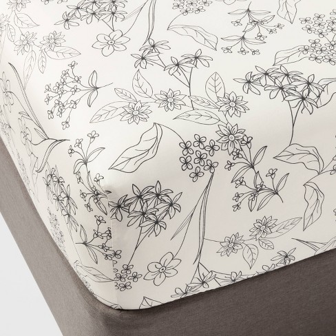 Fitted sheet target store