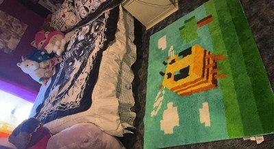 3'4"x4'6" Minecraft Bee Accent Rug : Target