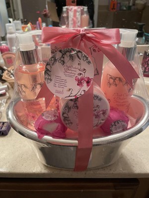 Freida & Joe Lavender Fragrance Bath & Body Collection In Silver Tub ...