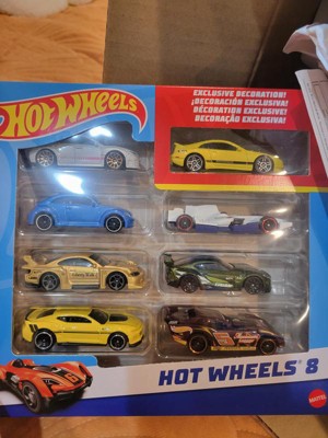 Hot Wheels Cars & Trucks Set With 1 Exclusive Car - 1:64 Scale - 8pk ...