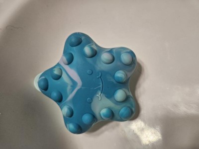 Munchkin Pop Squish Popping Mold-free Sensory Baby Fidget Bath Toy ...