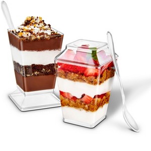 Stock Your Home 5-oz Mini Clear Plastic Square Dessert Cups with Lids ...