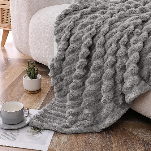 Kate Aurora Modern Lux Ultra Soft & Plush Ribbed Accent Throw Blanket ...
