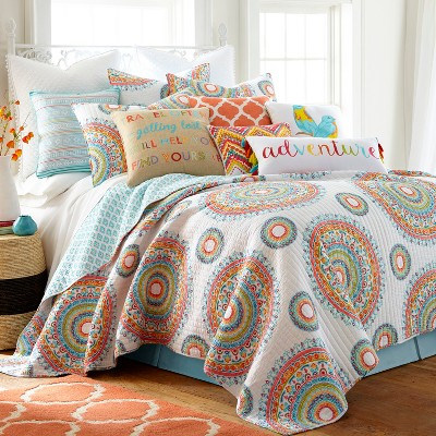 Mayla Medallion Quilt Set - King Quilt And Two King Pillow Shams ...
