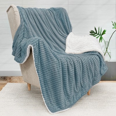 Pavilia Luxury Fleece Blanket Throw For Bed, Soft Lightweight Plush ...