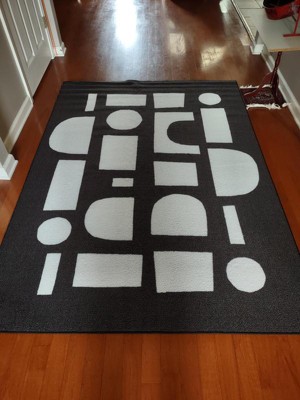 5'x7' Large Modern Shape Rug Black - Room Essentials™ : Target