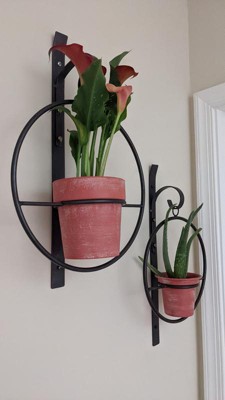 Set Of 2 Hanging Planters With Circular Frame And Terra Cotta Metal ...