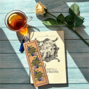 Wonderland Crafts Cardboard Embroidery Kit Bookmark - Blueberry WLZ-006 ...
