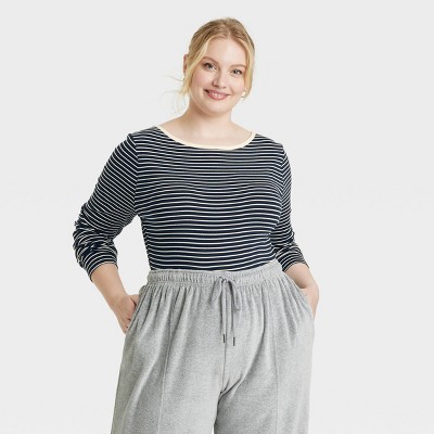 Women's Fitted Long Sleeve Scoop Neck T-shirt - Universal Thread™ Navy ...