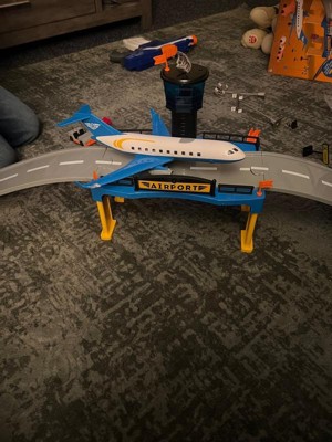 Driven By Battat – Airport Playset With Toy Airplane (32pc) – Micro ...