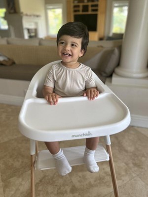 Munchkin Float Easy Clean Foldable High Chair - Compact Modern Design ...