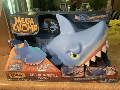 Mega Chomp R/c Shark : Target