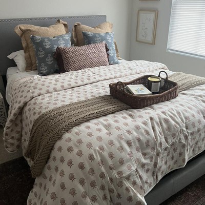 Lofty Cotton Slub Woodblock Print Floral Quilt Off White/mauve ...