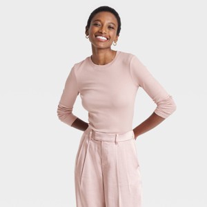 Slim fit womens t shirt store