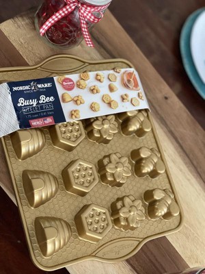 Nordic Ware Busy Bee Bitelet Pan - Toffee : Target