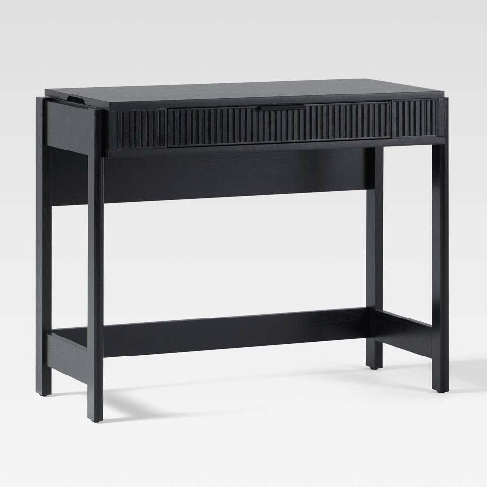 Saracina home desk store