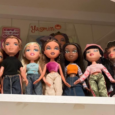 Men's Bratz Cozy Slumber Party T-shirt - Light Blue - Large : Target