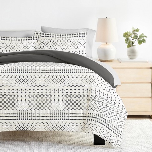 6pc Bedding Bundle, Patterned Duvet Cover, White Comforter And Solid ...