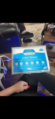 Allerease Perfect Protection Cool Touch Waterproof Machine Washable Fitted Mattress Protector ...