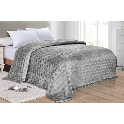 Super Comfy & Plush Chevron Arrow Embossed Jacquard Microplush Blanket ...
