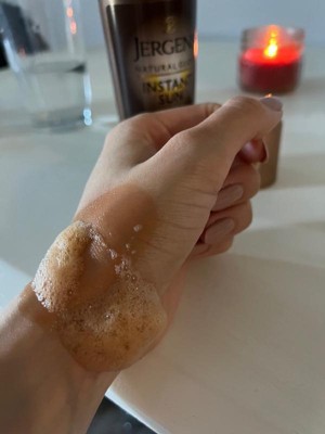 Jergens Natural Glow Instant Sun Sunless Tanning Mousse, Light Bronze ...