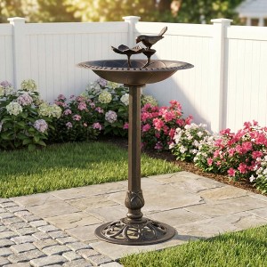 Vintage-Style Aluminum and Iron Bird Bath to Attract Feathered Friends ...