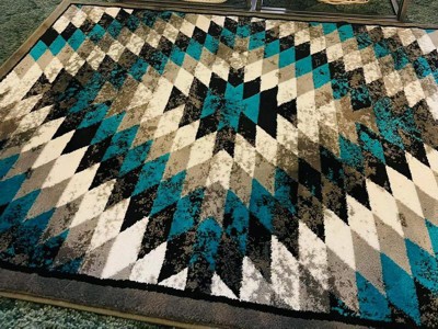 Emma And Oliver 6x9 Distressed Southwestern Diamond Motif Plush Pile ...