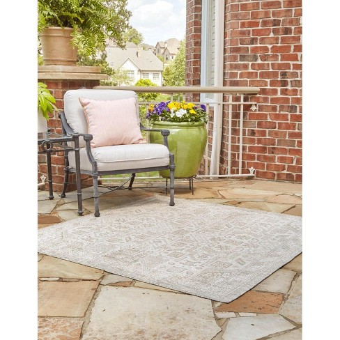 Unique Loom 5' 3 X 5' 3 Square Indoor/outdoor Aztec Light Gray Area Rug ...